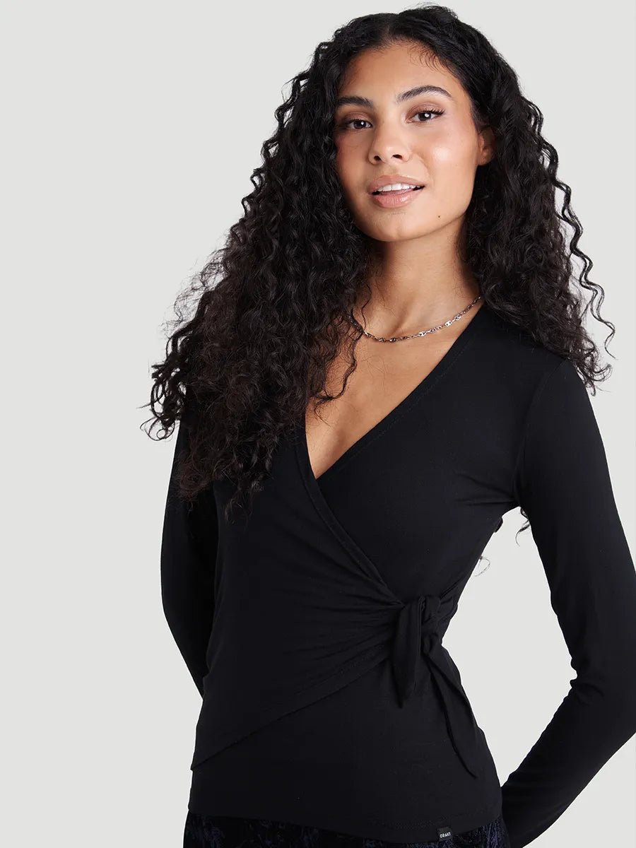 Chandail portefeuille à manches longues SoftTouch pour femme - Noir | ORAKI